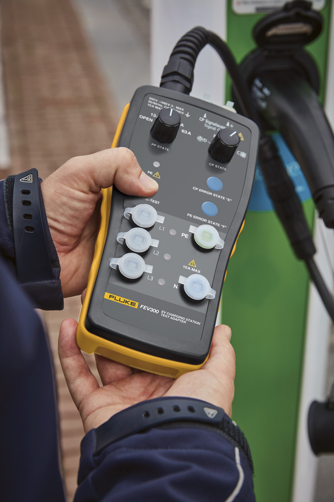 Fluke FEV300 Elektrikli Araç Şarj İstasyonları İçin Test Adaptörü ...