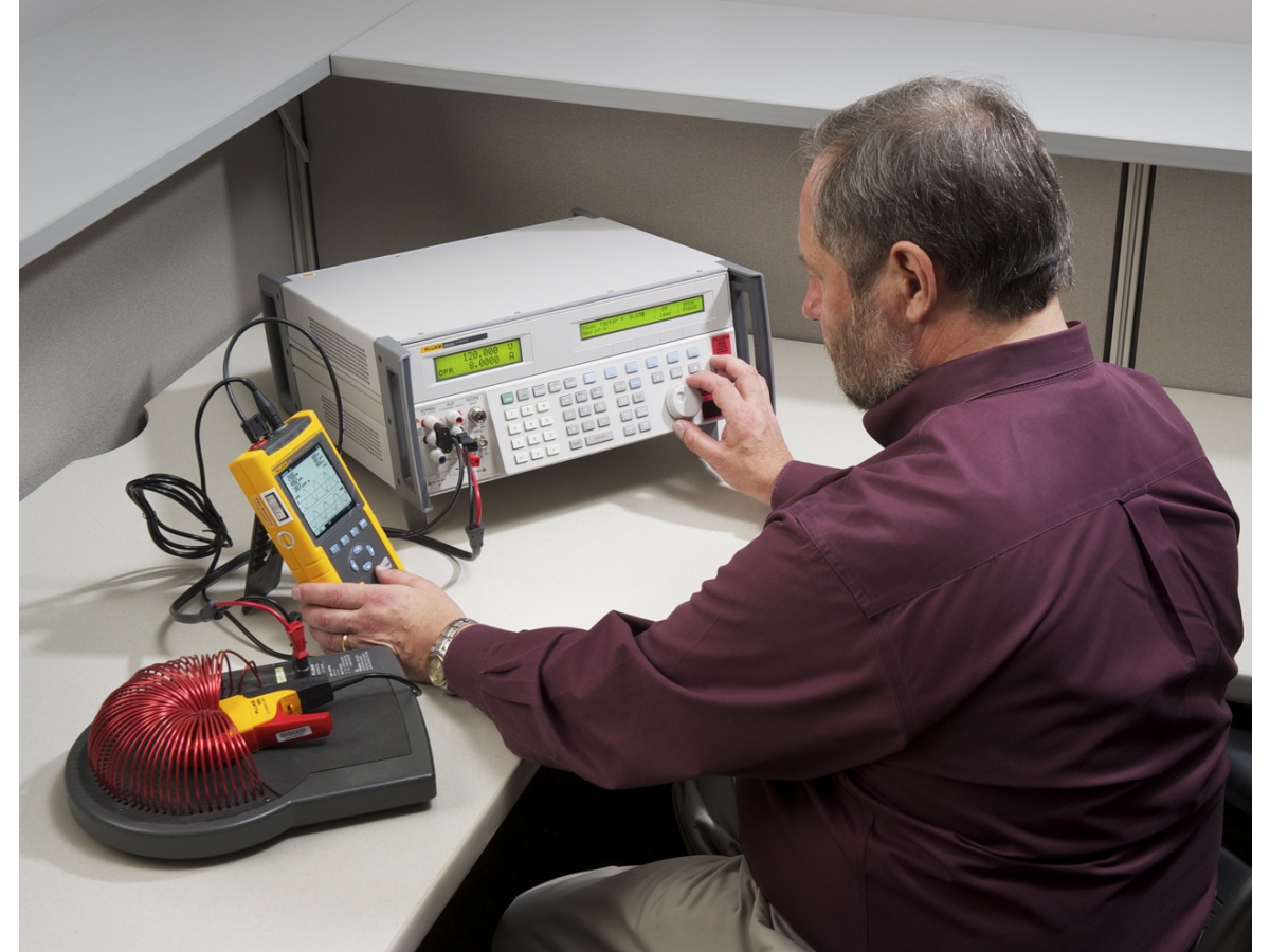 Fluke Calibration 5522A - Multi-Product Kalibratör - Netes Mühendislik Fluke Calibration 5522A - Multi-Product Kalibratör - Netes Mühendislik